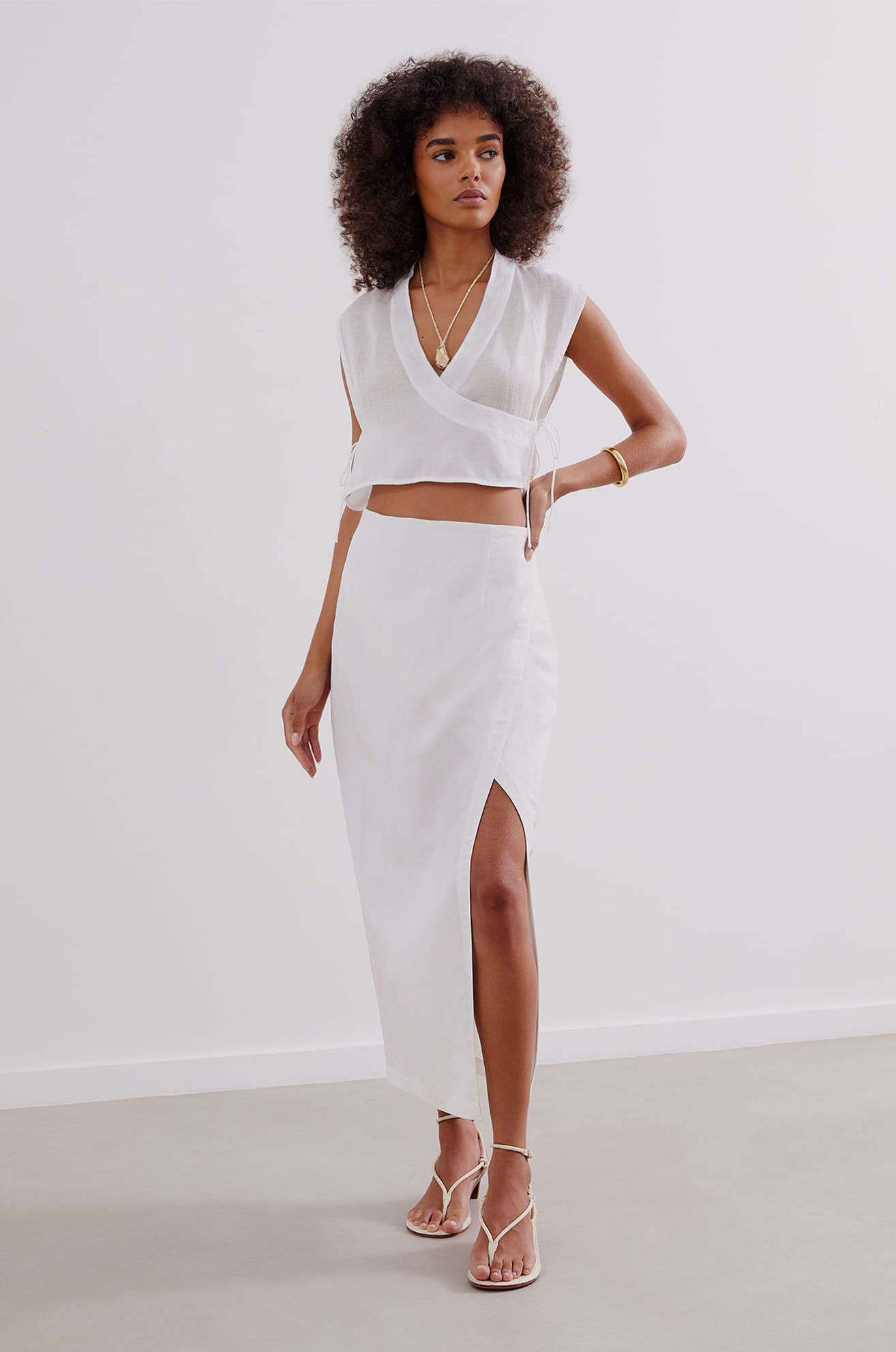 Blusa Guilin Off White e Saia Longa Niara Off White - ViX Paula Hermanny Brasil