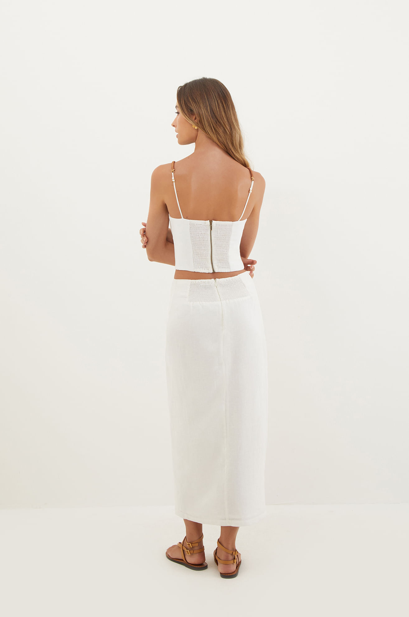 Top Aika Off White e Saia Midi Alessia Off White - ViX Paula Hermanny Brasil